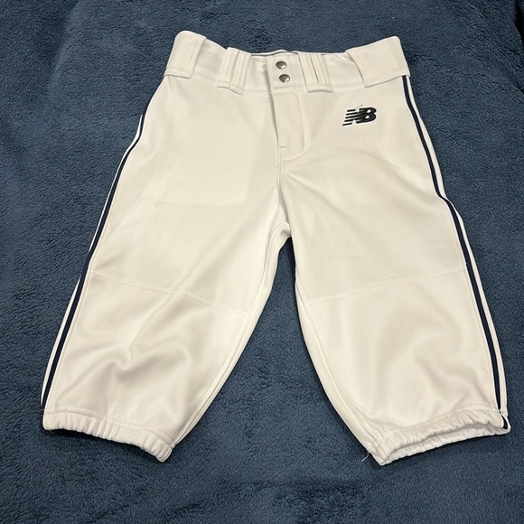 New Balance | Bottoms | Like New White New Balance Knicker Baseball ...